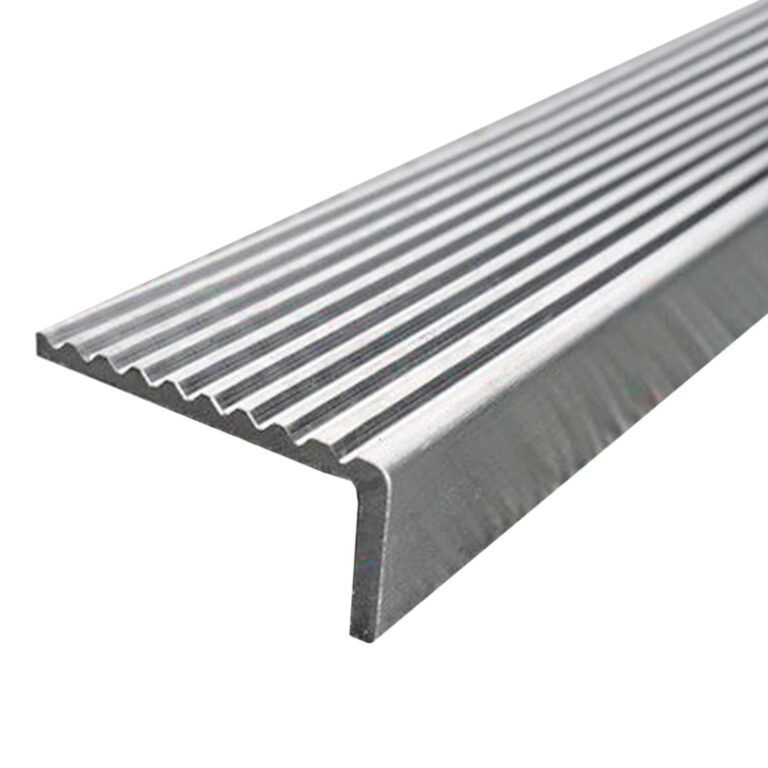 Escaleras Metálicas Exteriores: Resistencia y Diseño | INOX